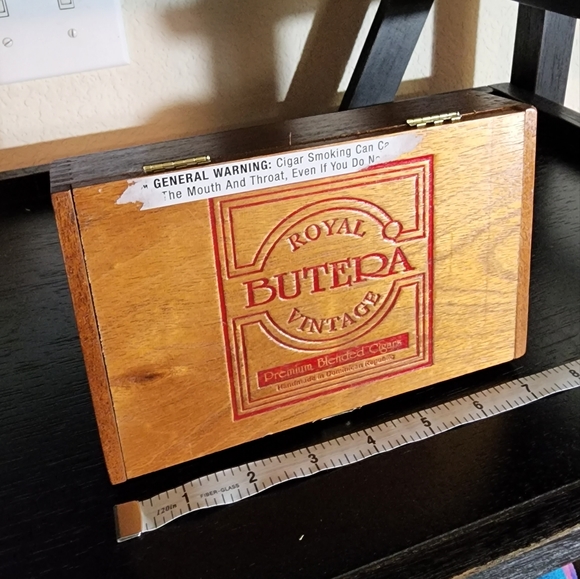 Royal Butera cigar | Art | Royal Butera Vintage Empty Wood Cigar Box ...